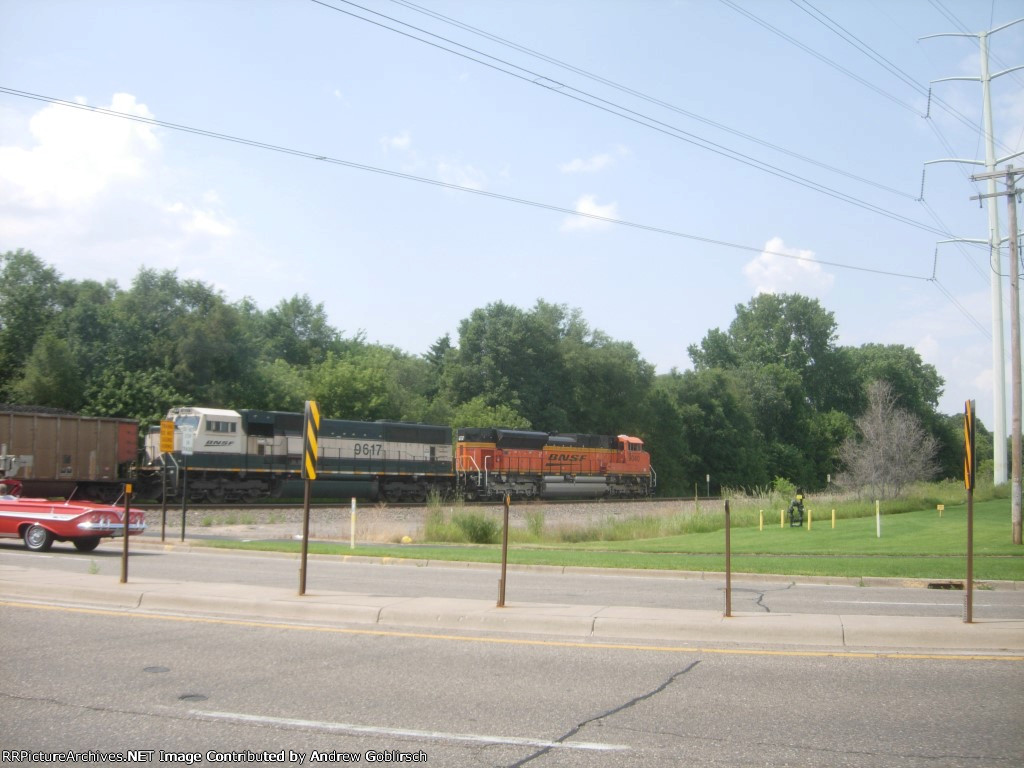 BNSF 9040 & 9617